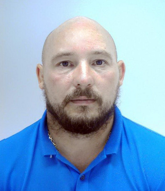 Három ország vetélkedik a bérgyilkosért | SZMSZ (Szabad Magyar Szó)