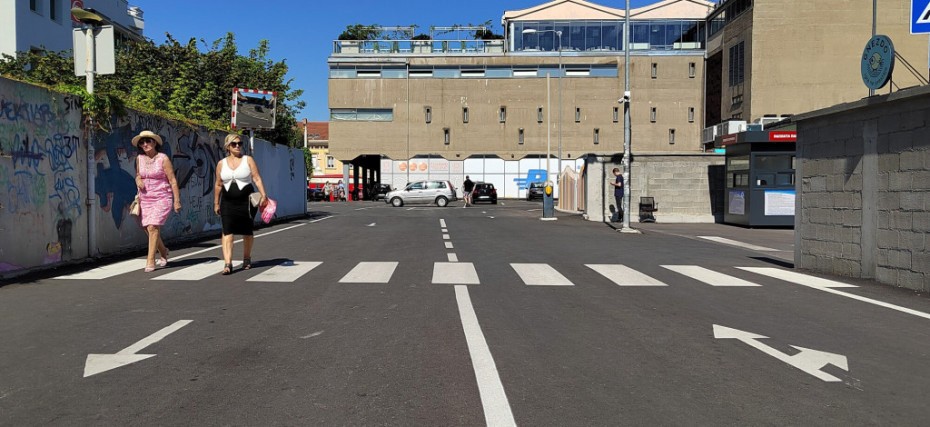 Faltól falig | SZMSZ (Szabad Magyar Szó)