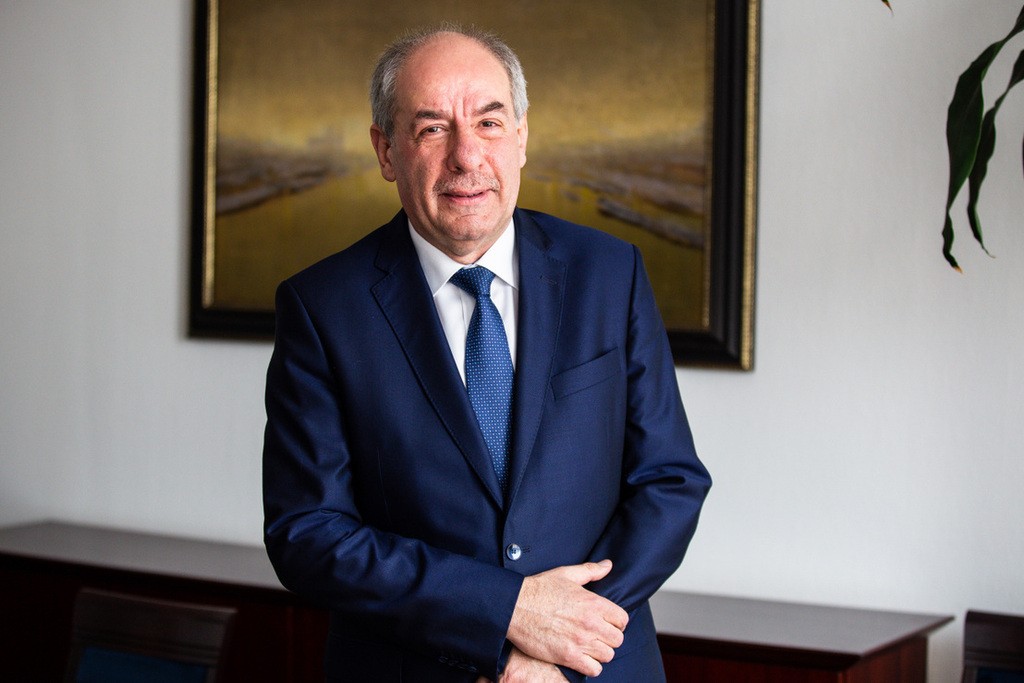 Koszovó nélküli térképpel köszöntötte Sulyok Tamás Románia és Bulgária ...