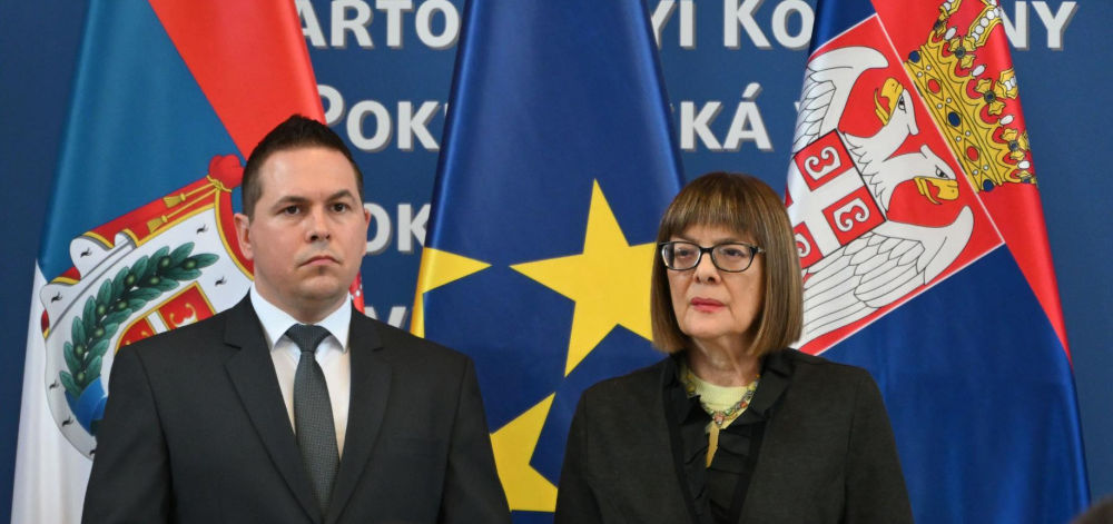 Ótott szerint az oktatási miniszter nem végezte a munkáját | SZMSZ ...