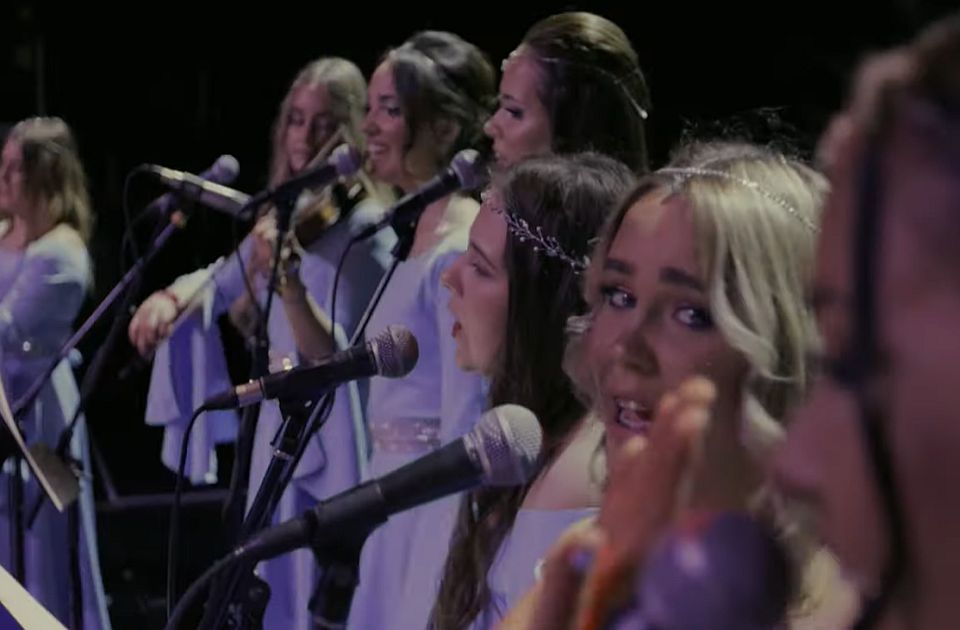 Elítélték, hogy az ő zenéjük szólt Ćacilendben, bosszúból le is mondták ...